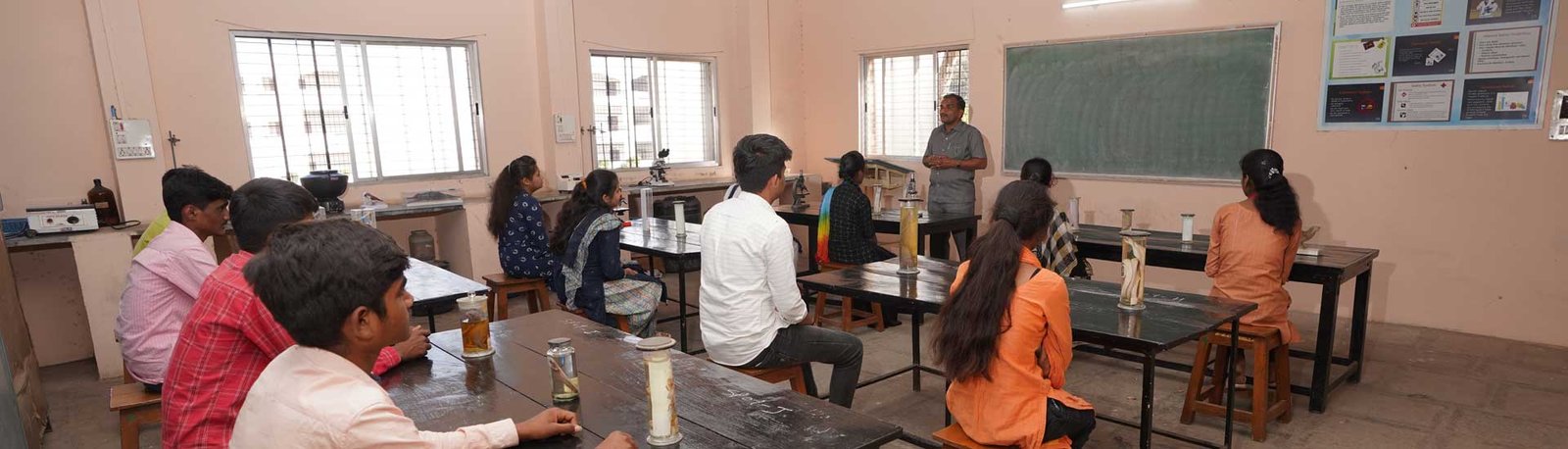 Rajmata Jijau Mahavidyalaya Kille Dharur